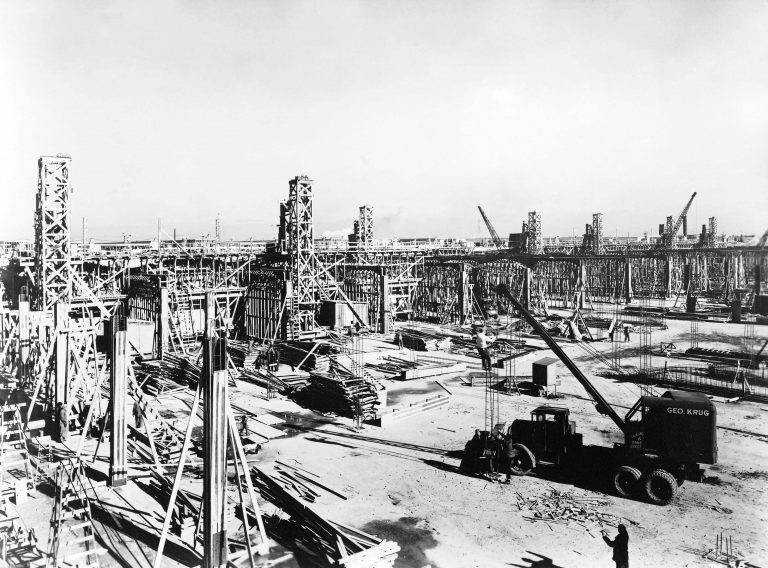 The Tucker Automobile Company Factory, Chicago - Matt Stone Cars