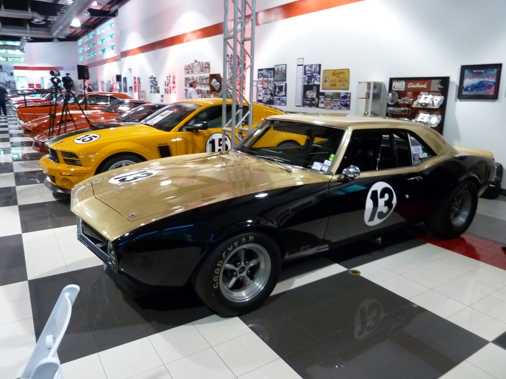 Remembering Vic's Garage - and Vic Edelbrock - Matt Stone Cars